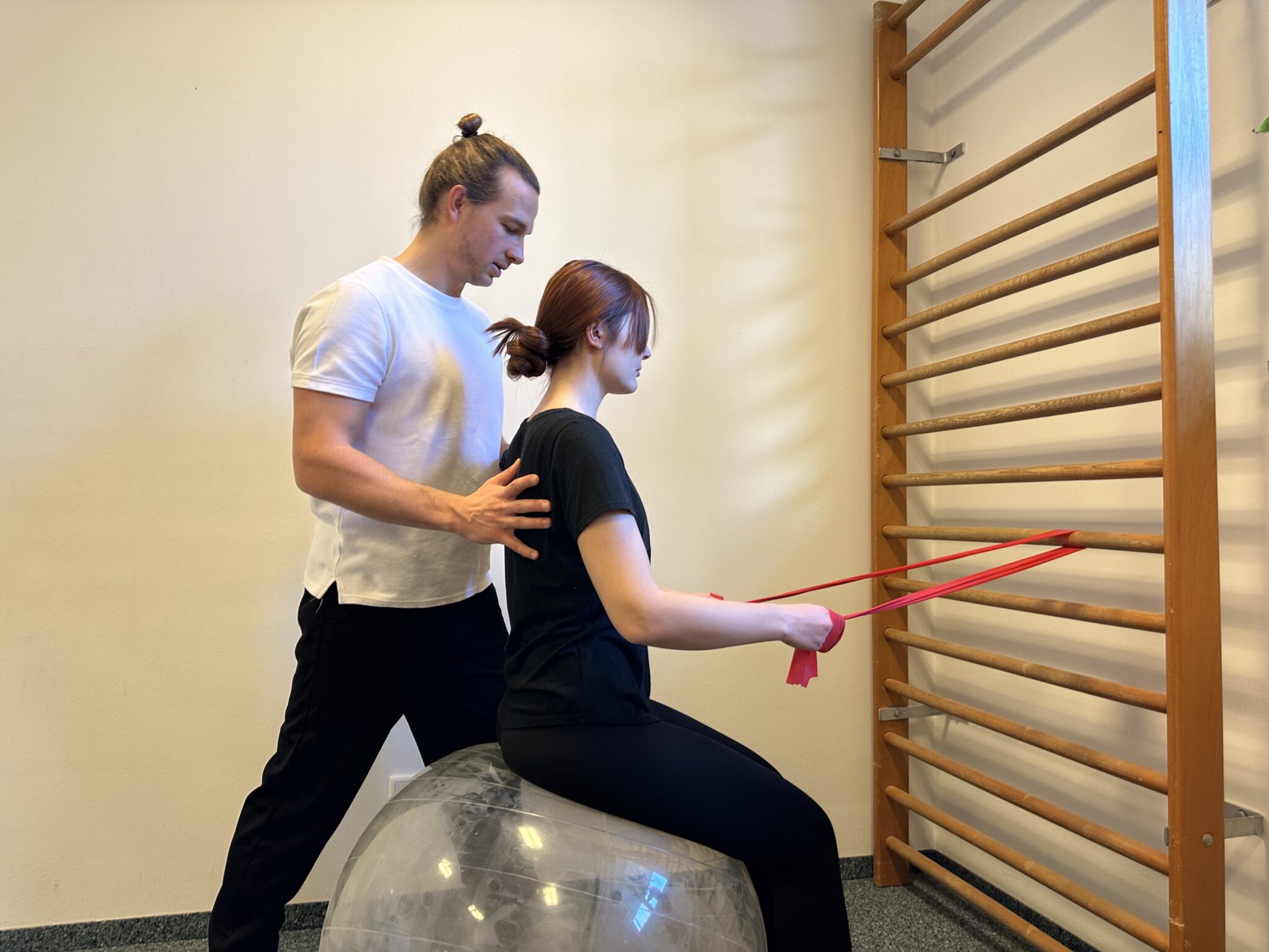 Krankengymnastik auf neurophysiologischer Basis nach Bobath oder PNF - Praxis für Physiotherapie ...